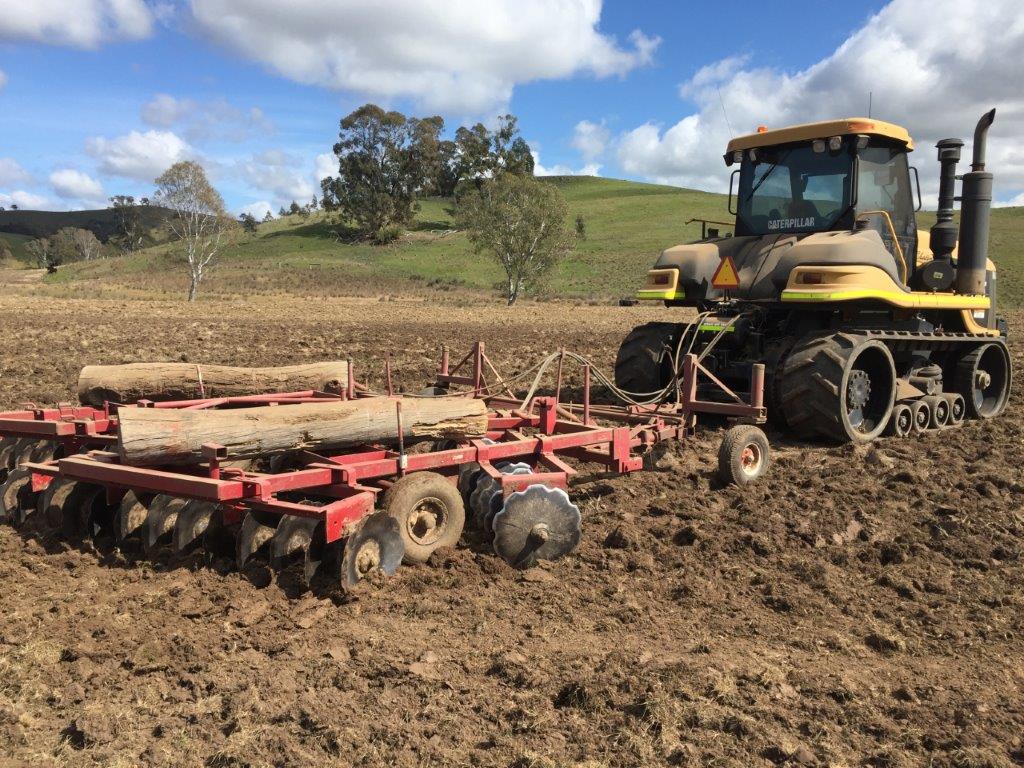 International Pipeline Services (IPS) supplying equipment to pipeline ...