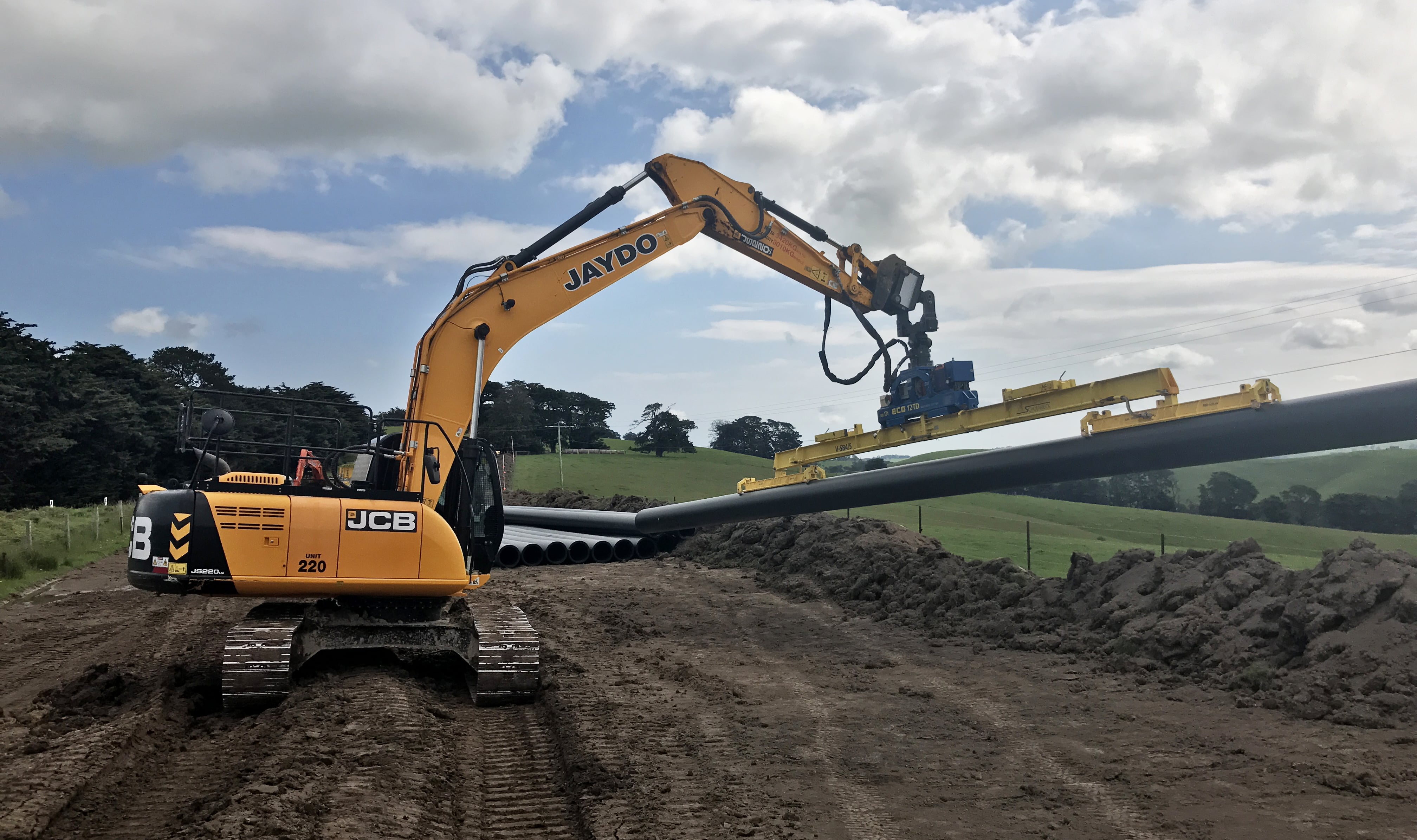 International Pipeline Services (IPS) supplying equipment to pipeline ...